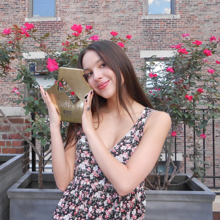 Olivia Rodrigo Age, Career, Family, Net Worth, Height Bio 2024 ...